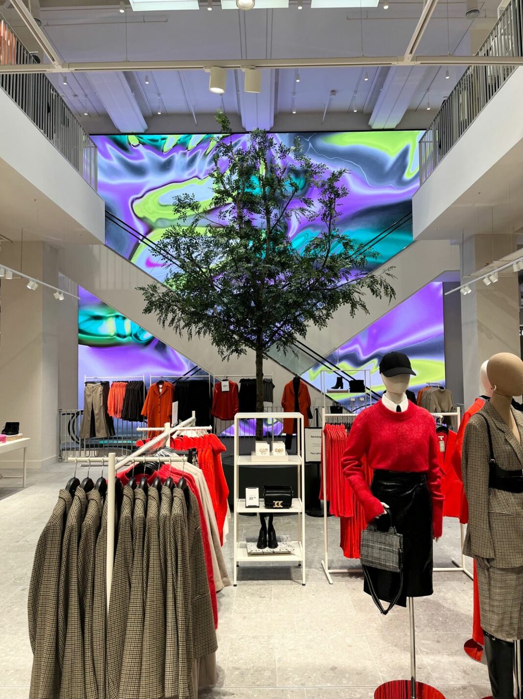 In pictures: H&M Regent Street - is this the UK's best H&M store ...