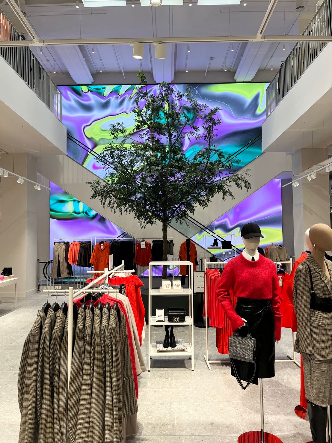 In pictures: H&M Regent Street - is this the UK's best H&M store ...