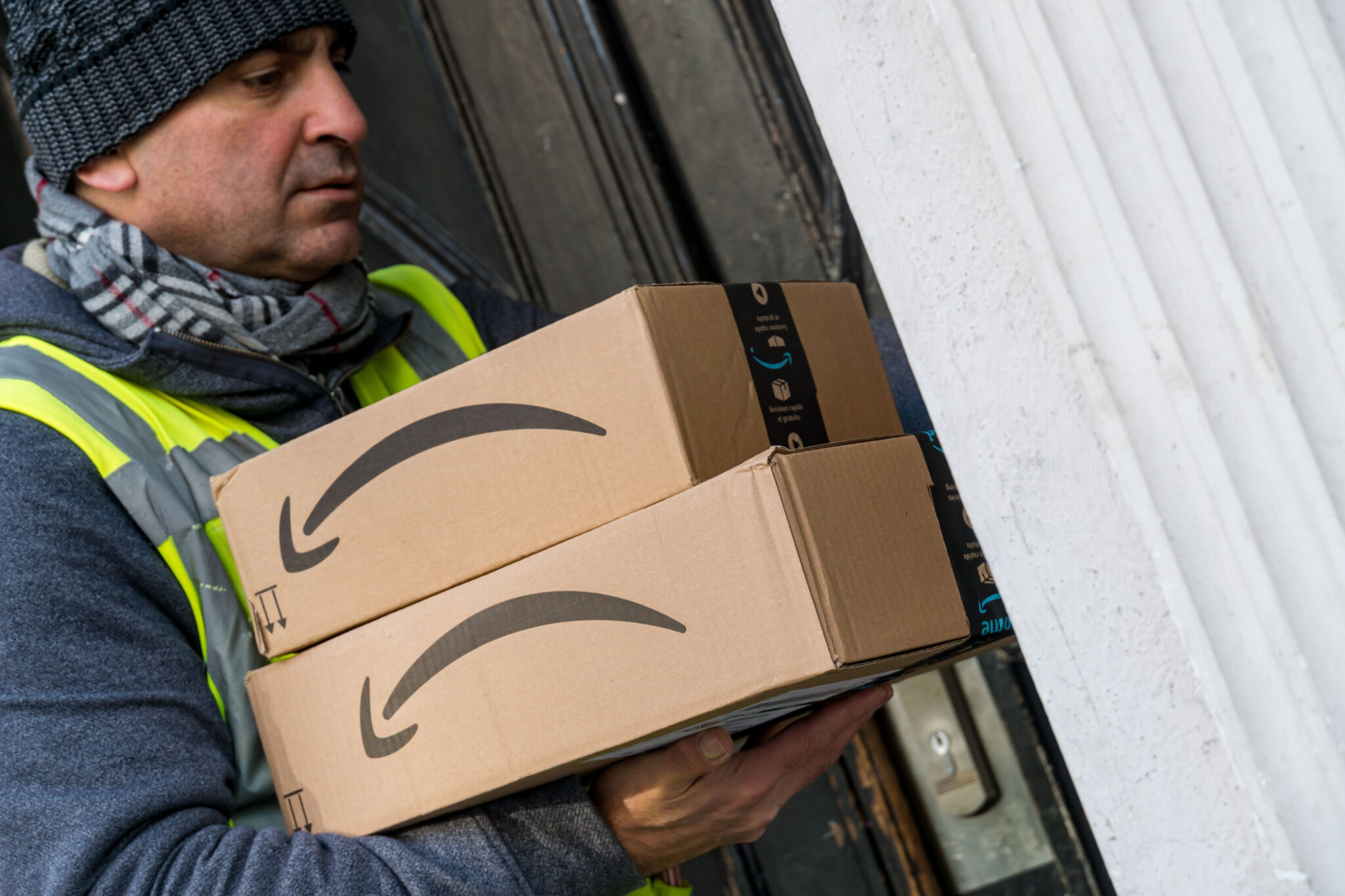 Amazon to launch 'Prime Air' delivery drone service in the UK later ...