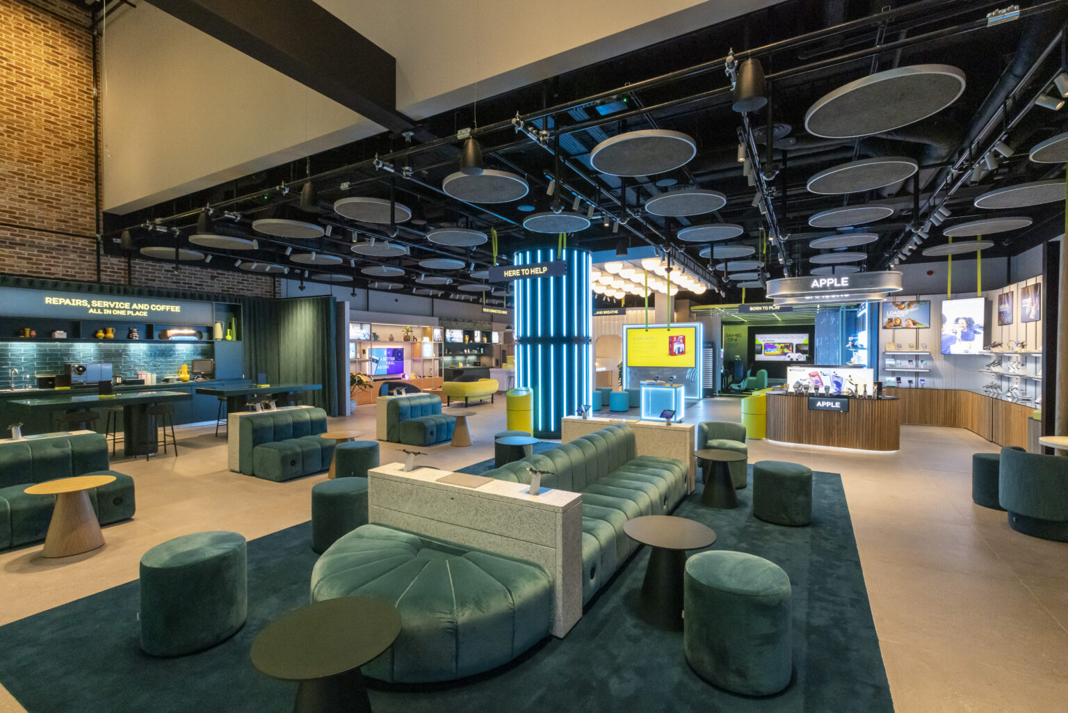 In pictures: EE steps into experiential retail with first Studio ...
