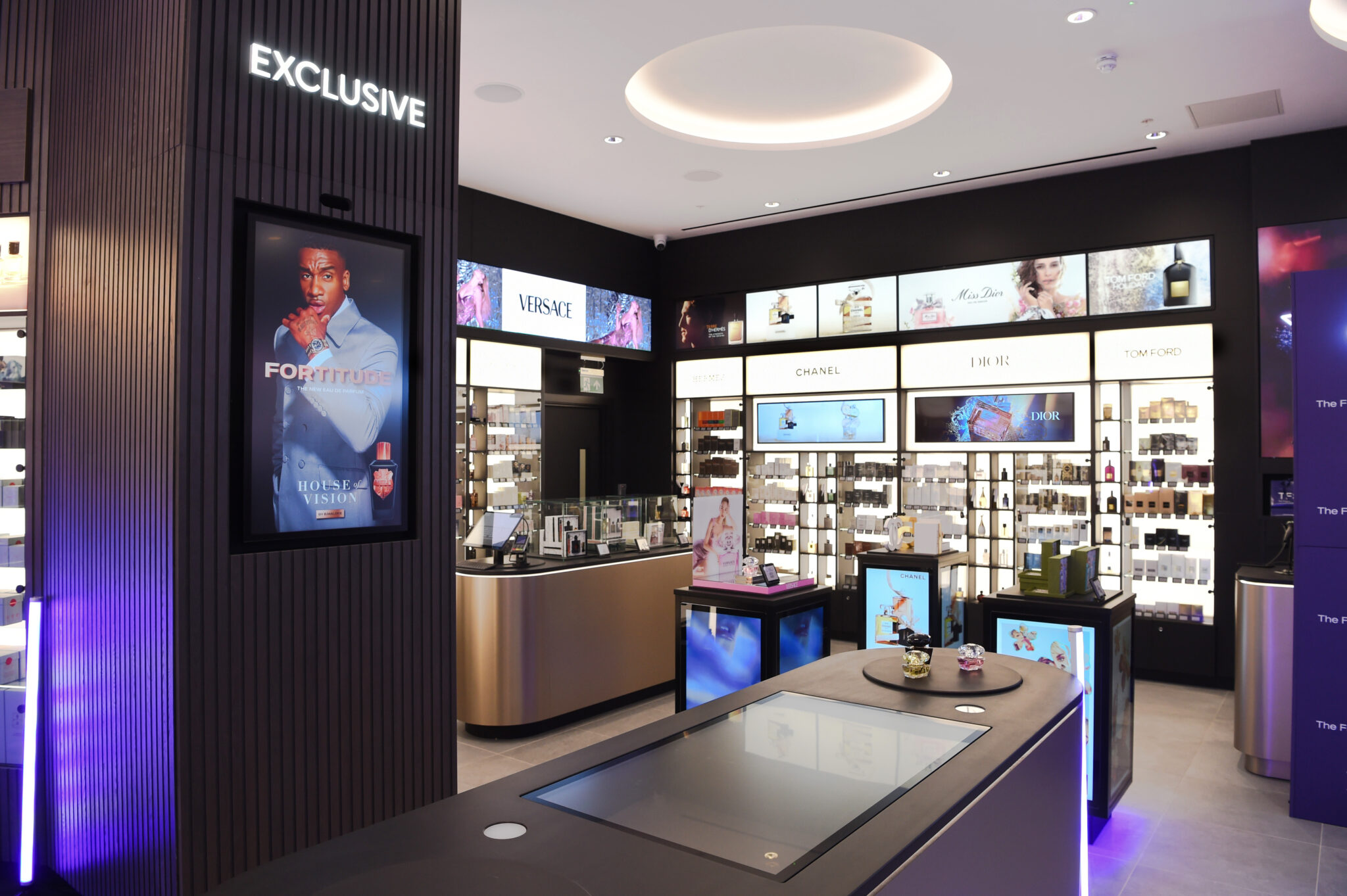 In pictures: The Fragrance Shop opens 'experimental' Oxford Street ...