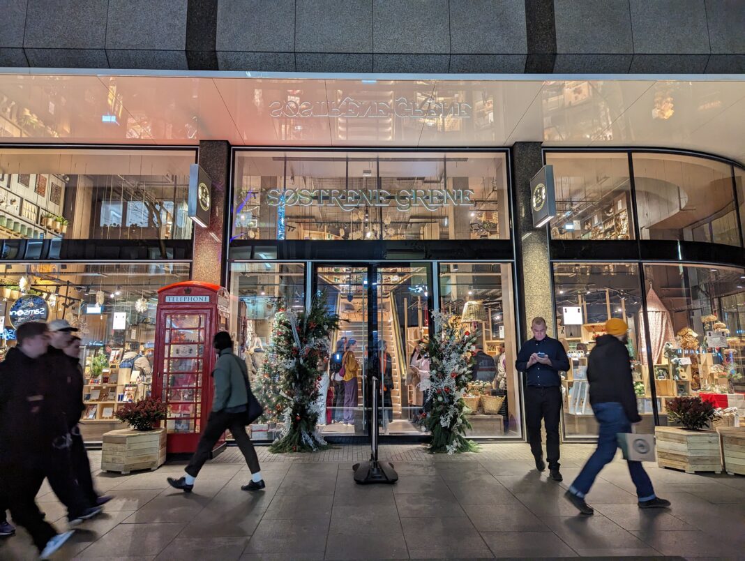 B&Q launches plastic plant pot recycling stations across stores ...