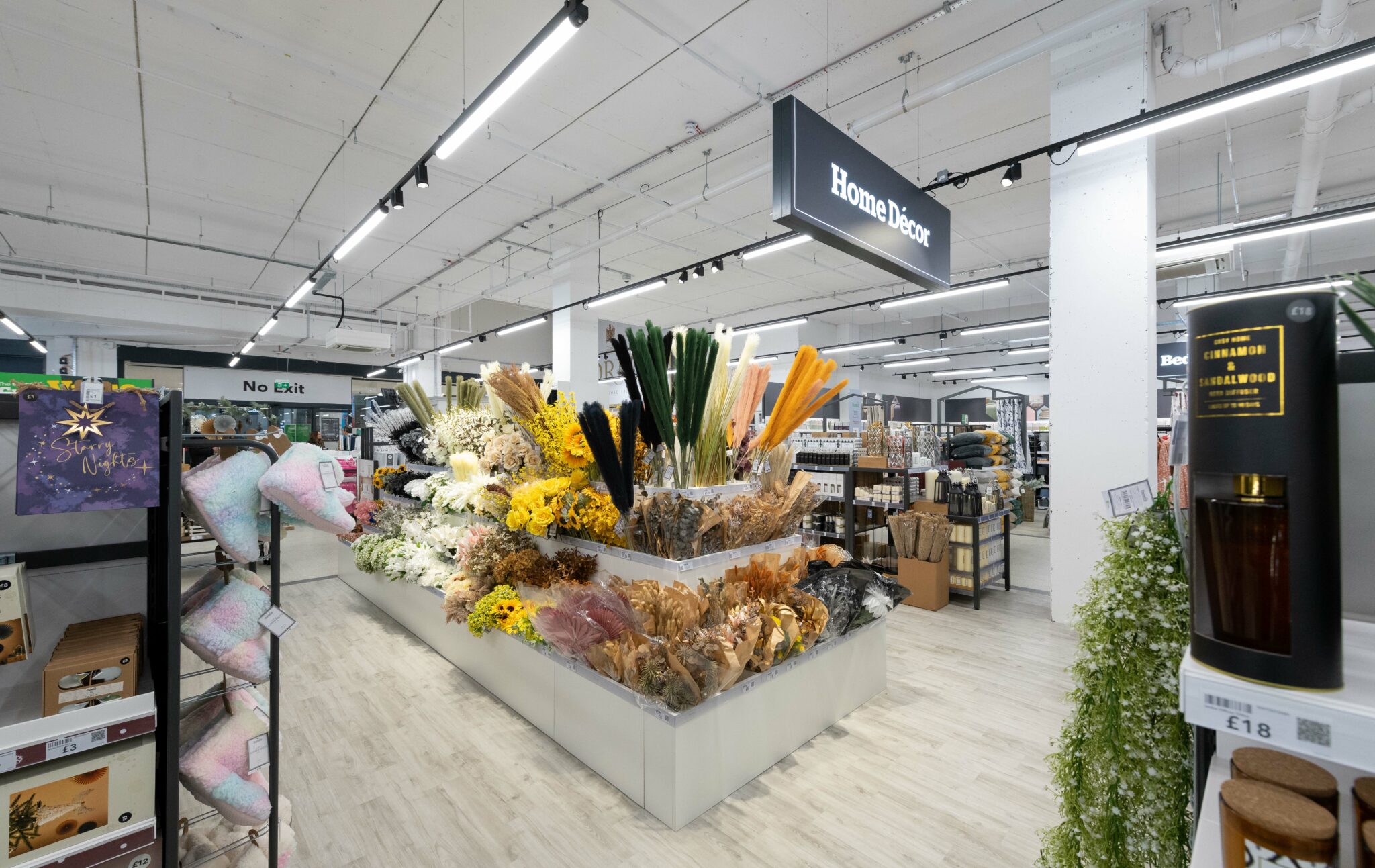In pictures: Dunelm opens first shopping centre store inside ex-John ...